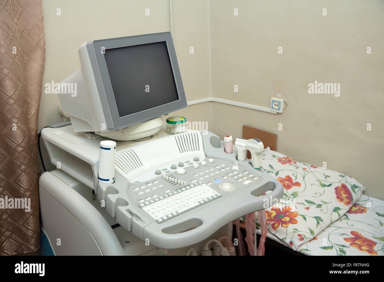 Interior with ultrasound equipment in medical clinic Stock Photo - Alamy