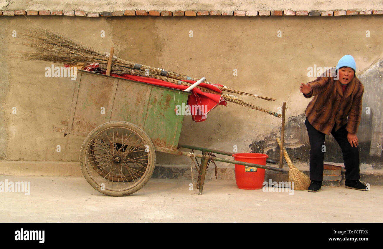 Chinese street cleaner Stock Photo - Alamy
