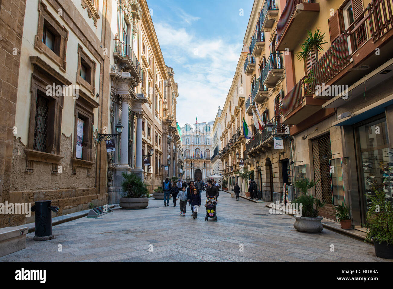 Old town outdoor sicily trapani travel hi-res stock photography and ...