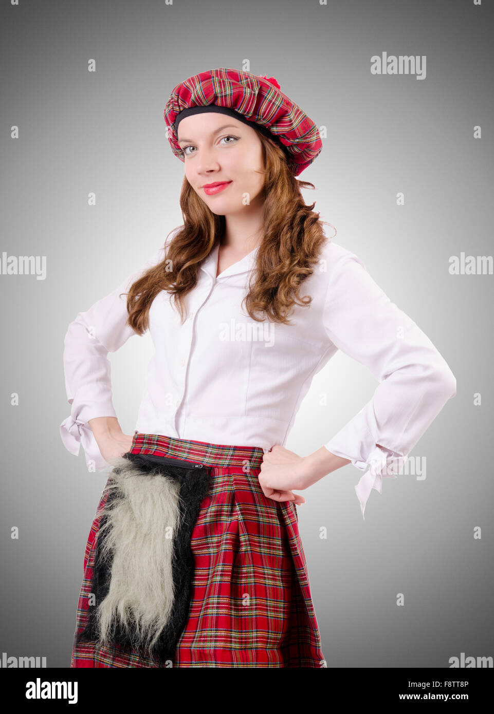 Young woman in traditional scottish clothing Stock Photo - Alamy