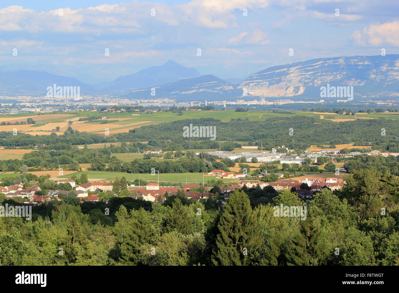 Aerial view geneva jet deau hi-res stock photography and images - Alamy