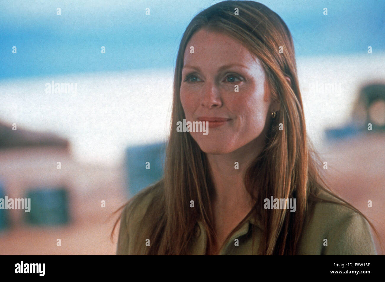 Evolution 2001 julianne moore hi-res stock photography and images - Alamy