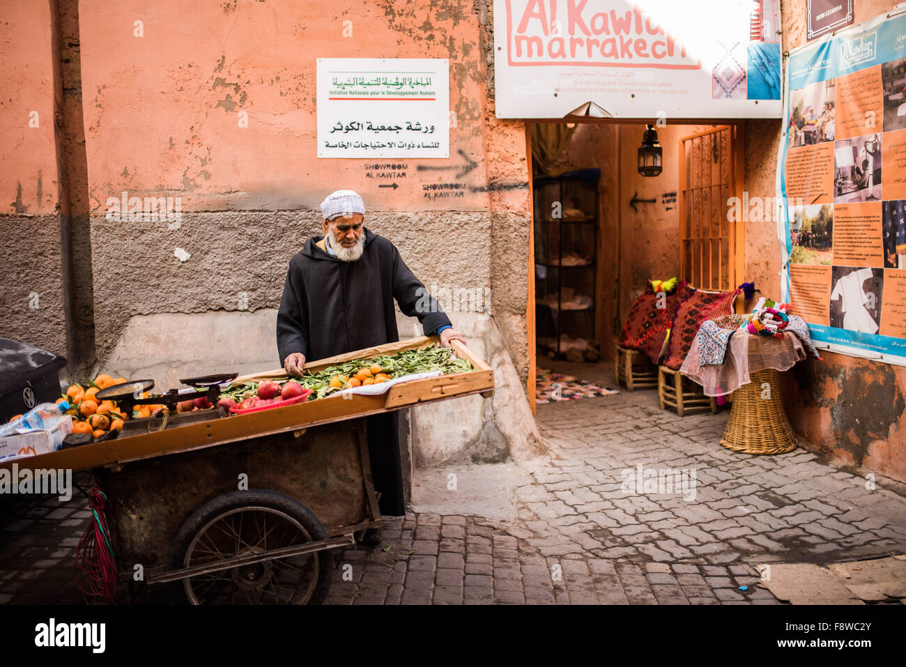 African man selling fruits hi-res stock photography and images - Alamy