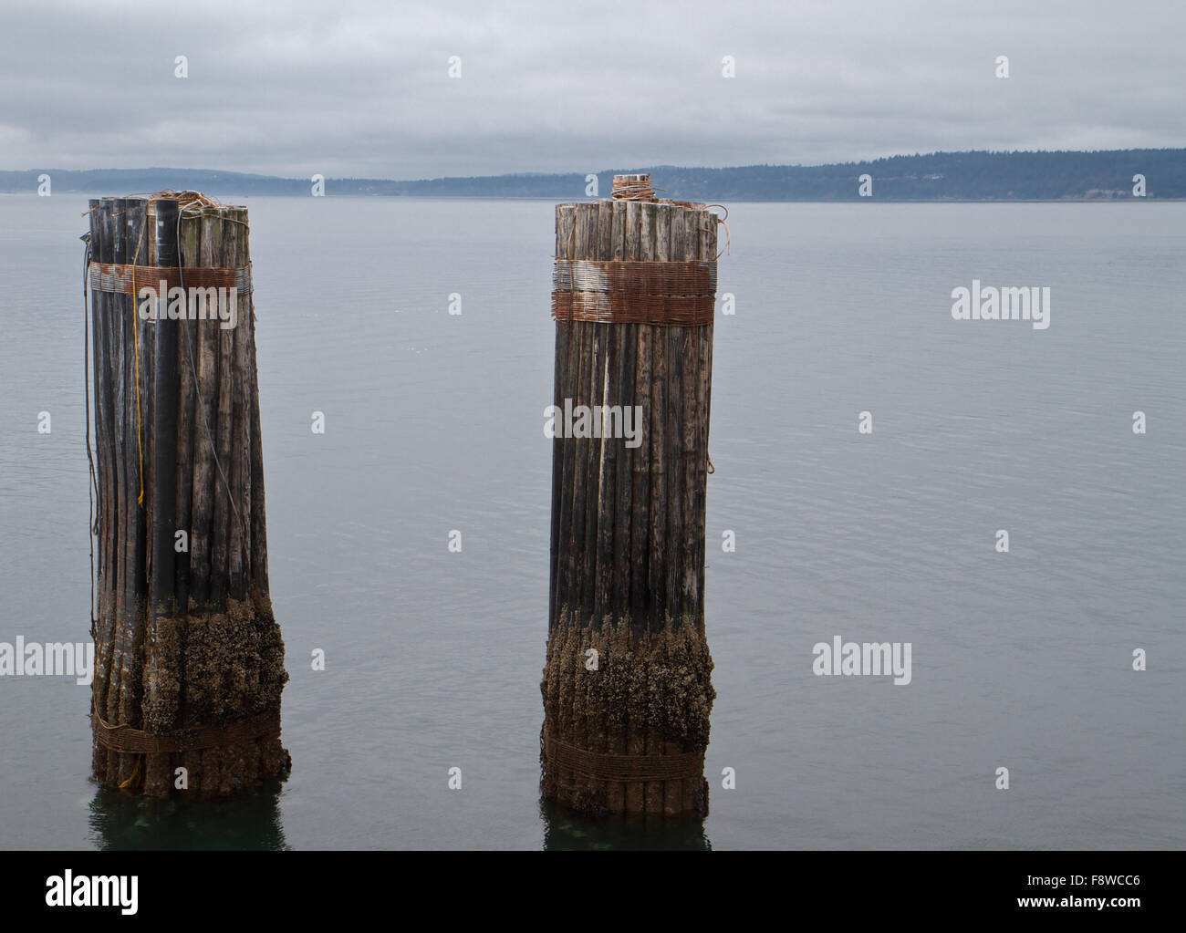 Parallel piers hi-res stock photography and images - Alamy