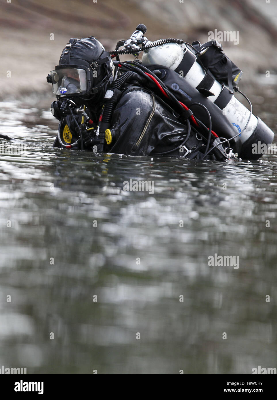 San Bernardino, California, USA. 11th Dec, 2015. An FBI dive team ...