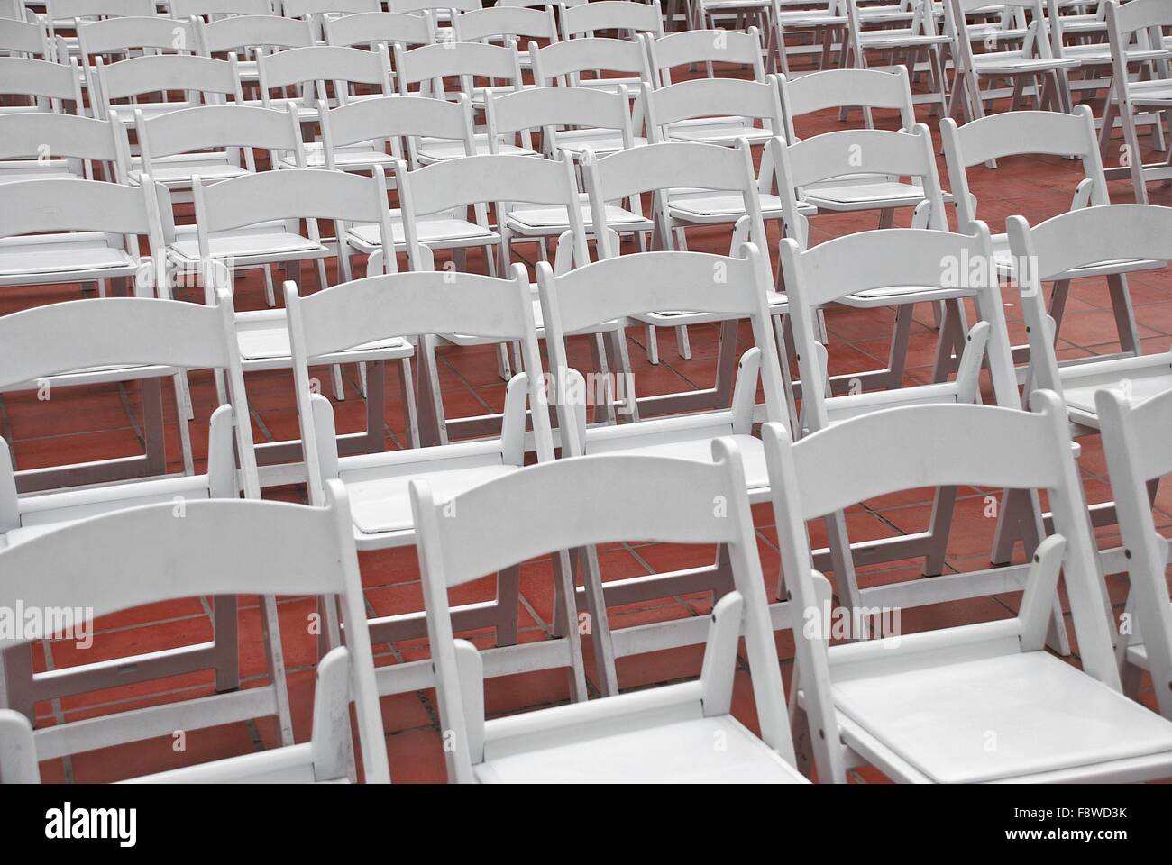 White Catering Chairs Stock Photo - Alamy