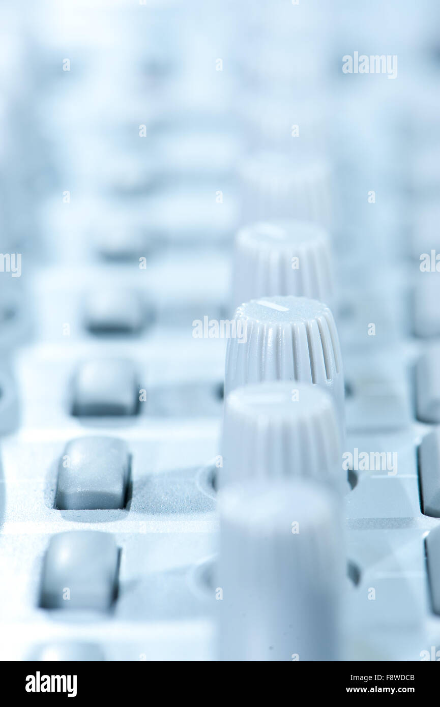 Electrónica digital hi-res stock photography and images - Alamy