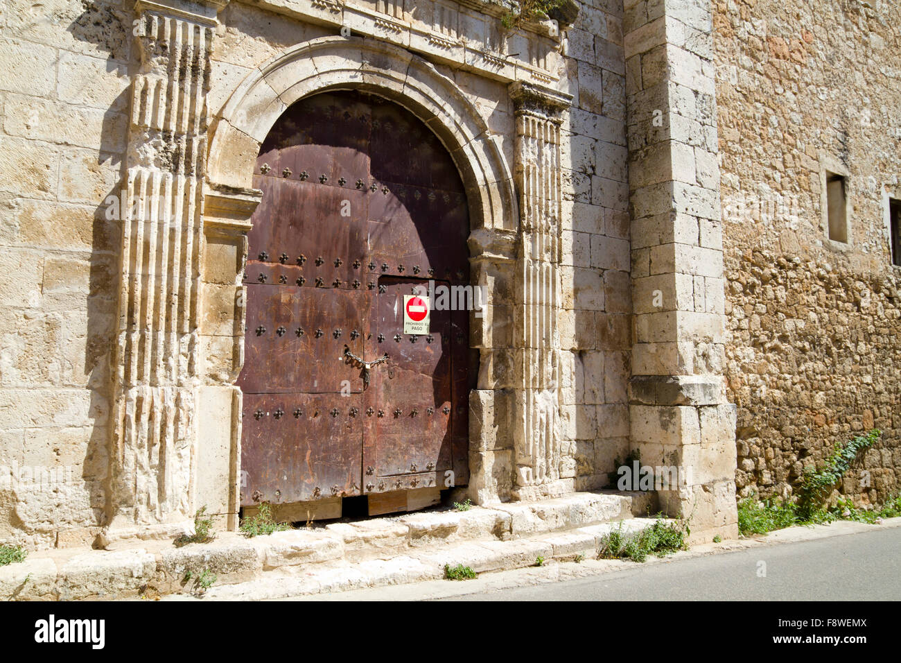 Romanesque gothic transition hi-res stock photography and images - Alamy