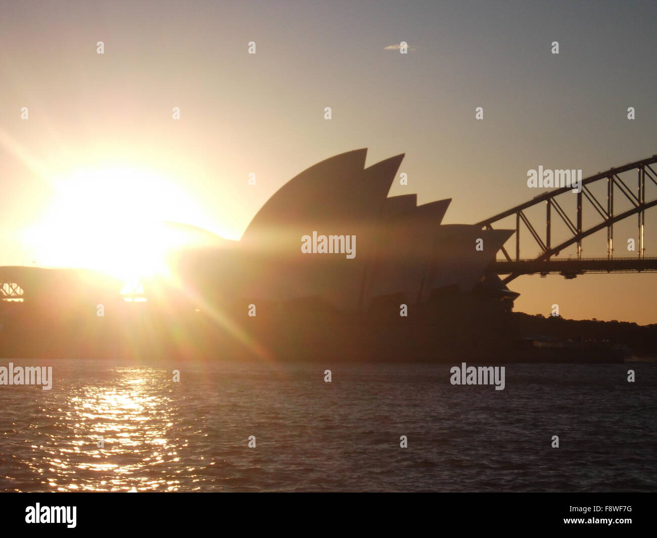 Sydney opera house sunset hi-res stock photography and images - Alamy