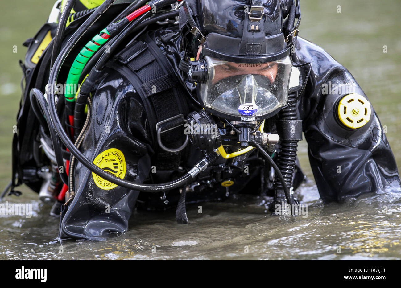 Who is 14 hi-res stock photography and images - Alamy