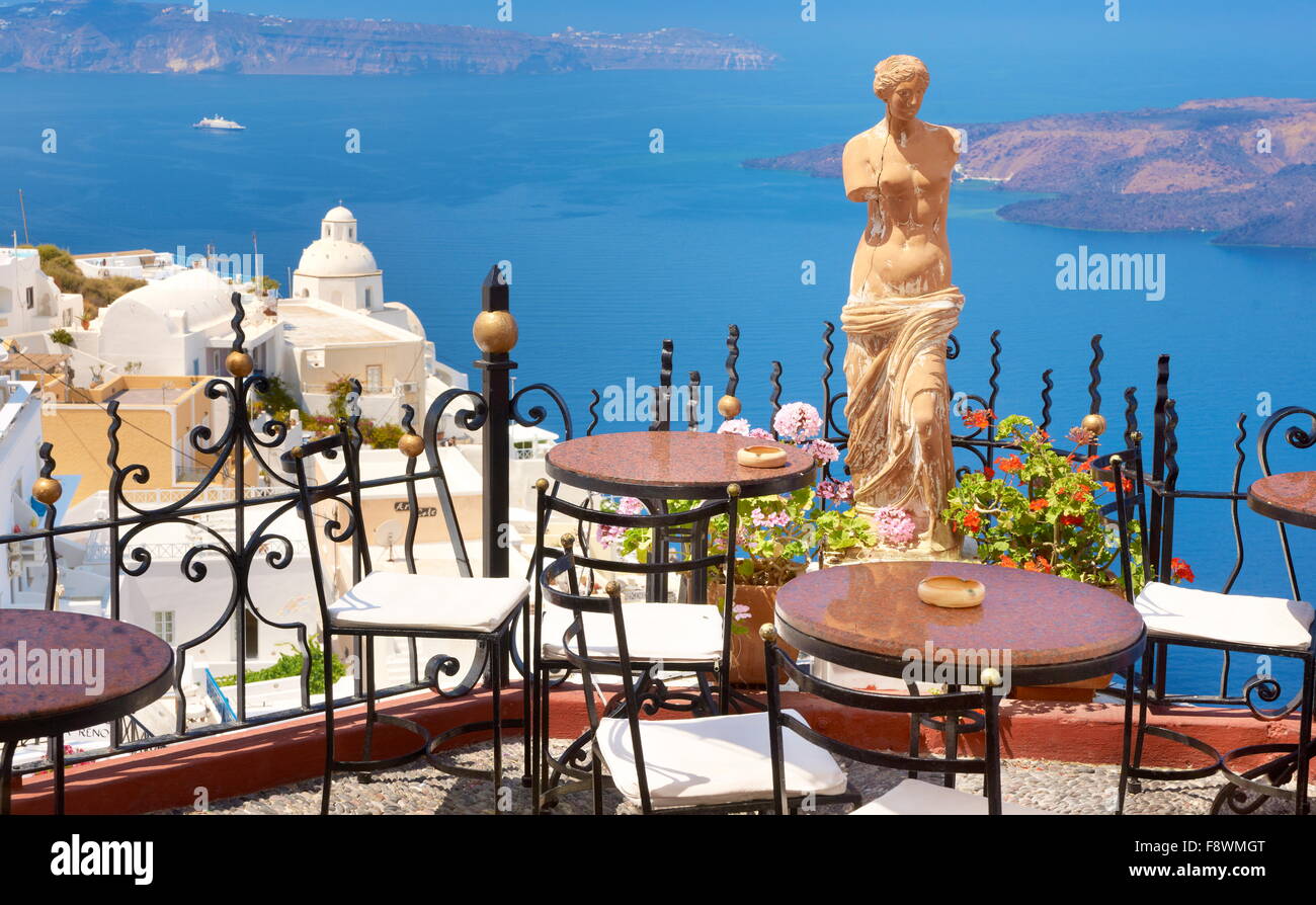 Empty restaurant aegean sea cruise hi-res stock photography and images ...