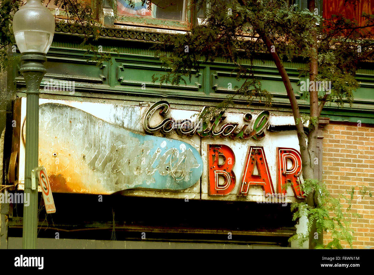 Old Cocktail Bar Stock Photo - Alamy