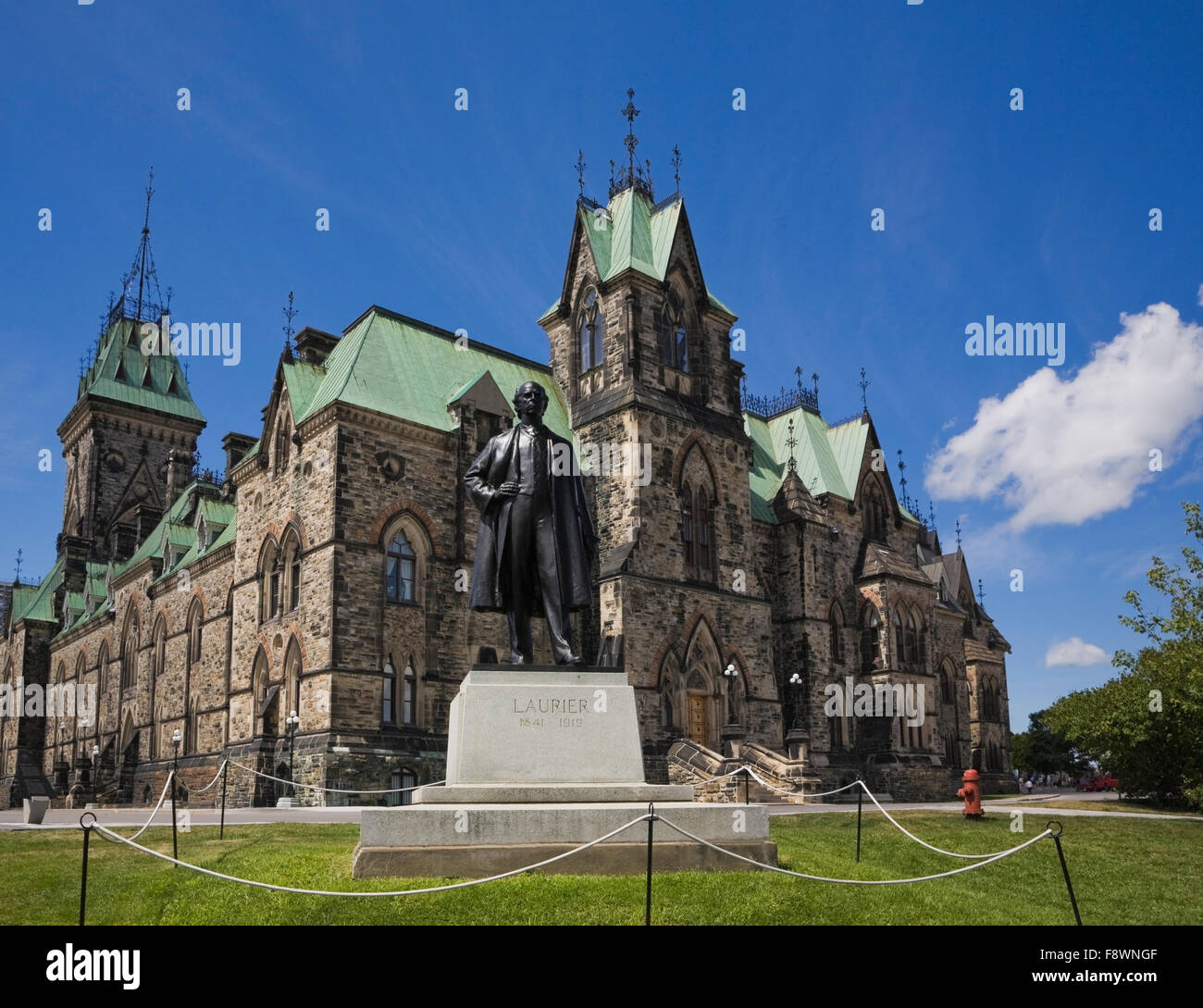 Wilfrid Laurier monument in front of East Block building, Ottawa ...