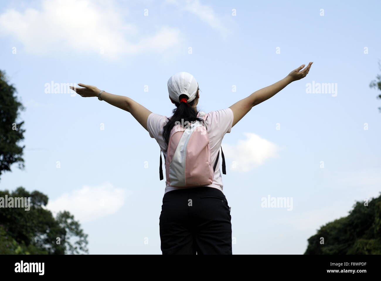 Woman rejoice in the outdoors Stock Photo - Alamy