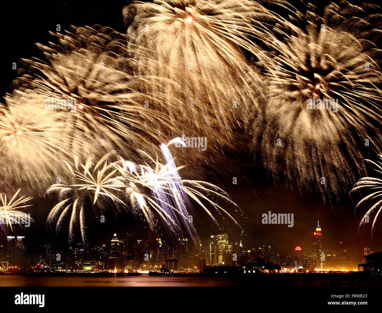 The 4th of July fireworks in NYC Stock Photo - Alamy