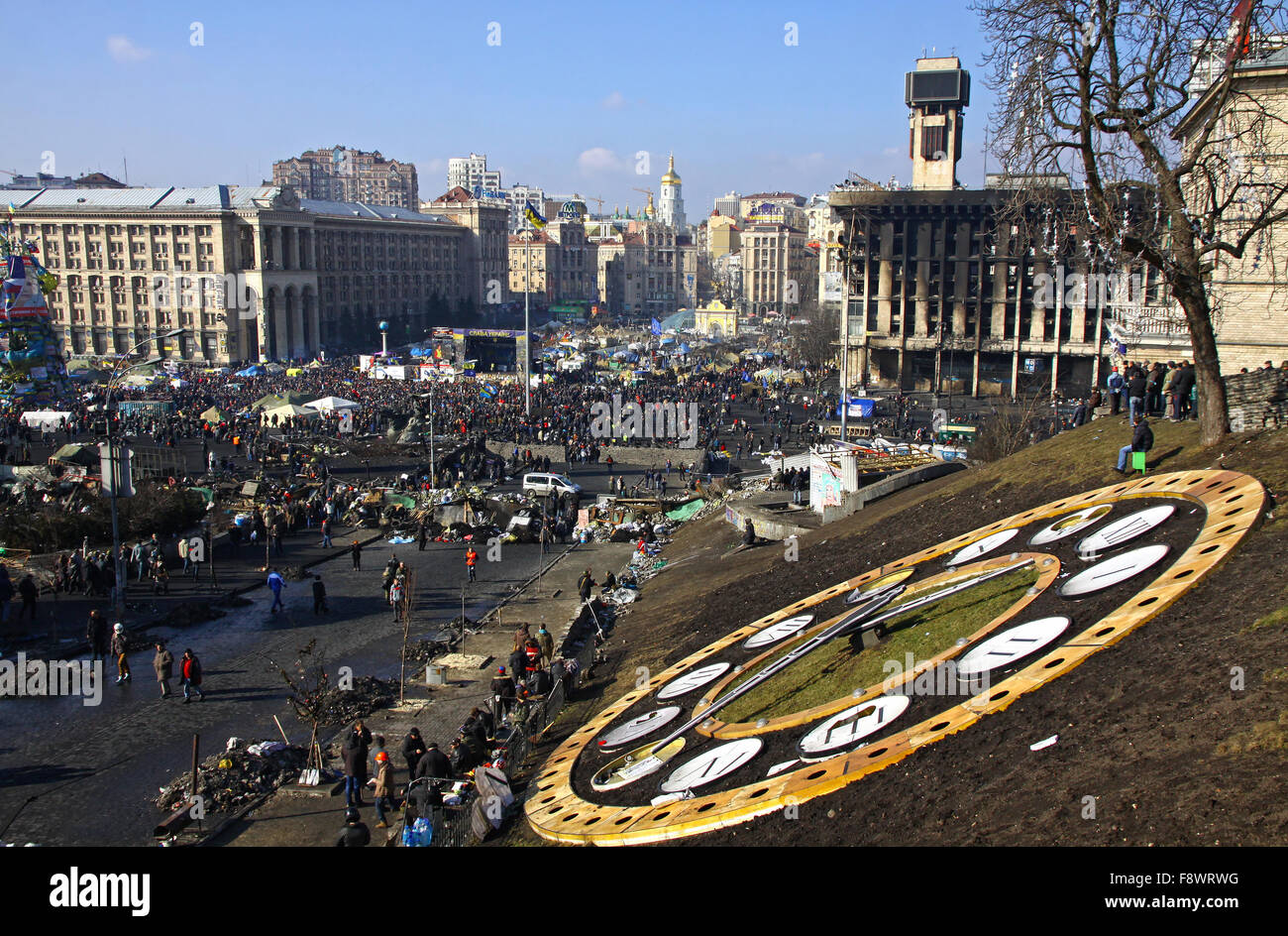 KYIV, UKRAINE - FEBRUARY 21, 2014: Maidan Nezalezhnosti (Independence ...