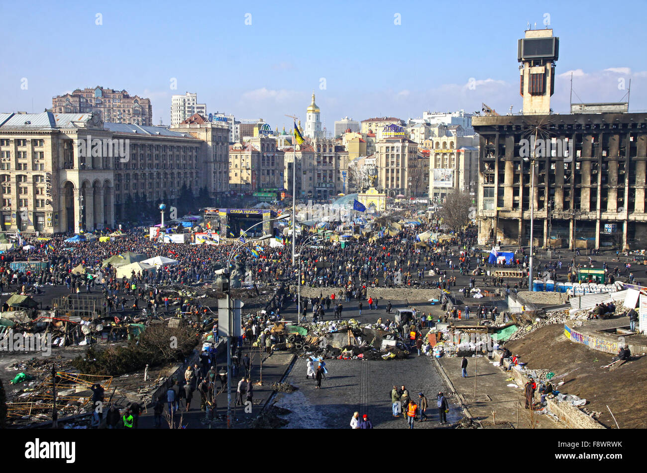 KYIV, UKRAINE - FEBRUARY 21, 2014: Maidan Nezalezhnosti (Independence ...