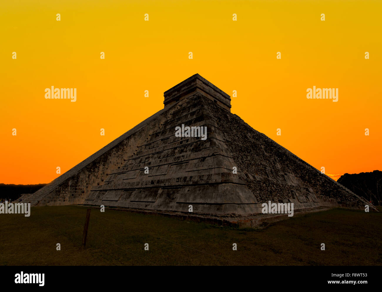 The temples of chichen itza temple in Mexico Stock Photo - Alamy