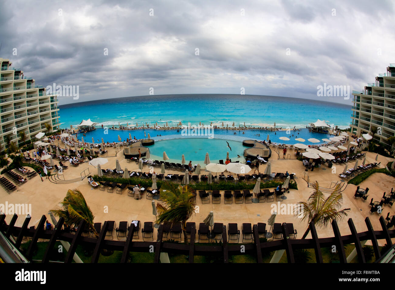 The beach front at a luxury beach resort in Cancun Stock Photo - Alamy