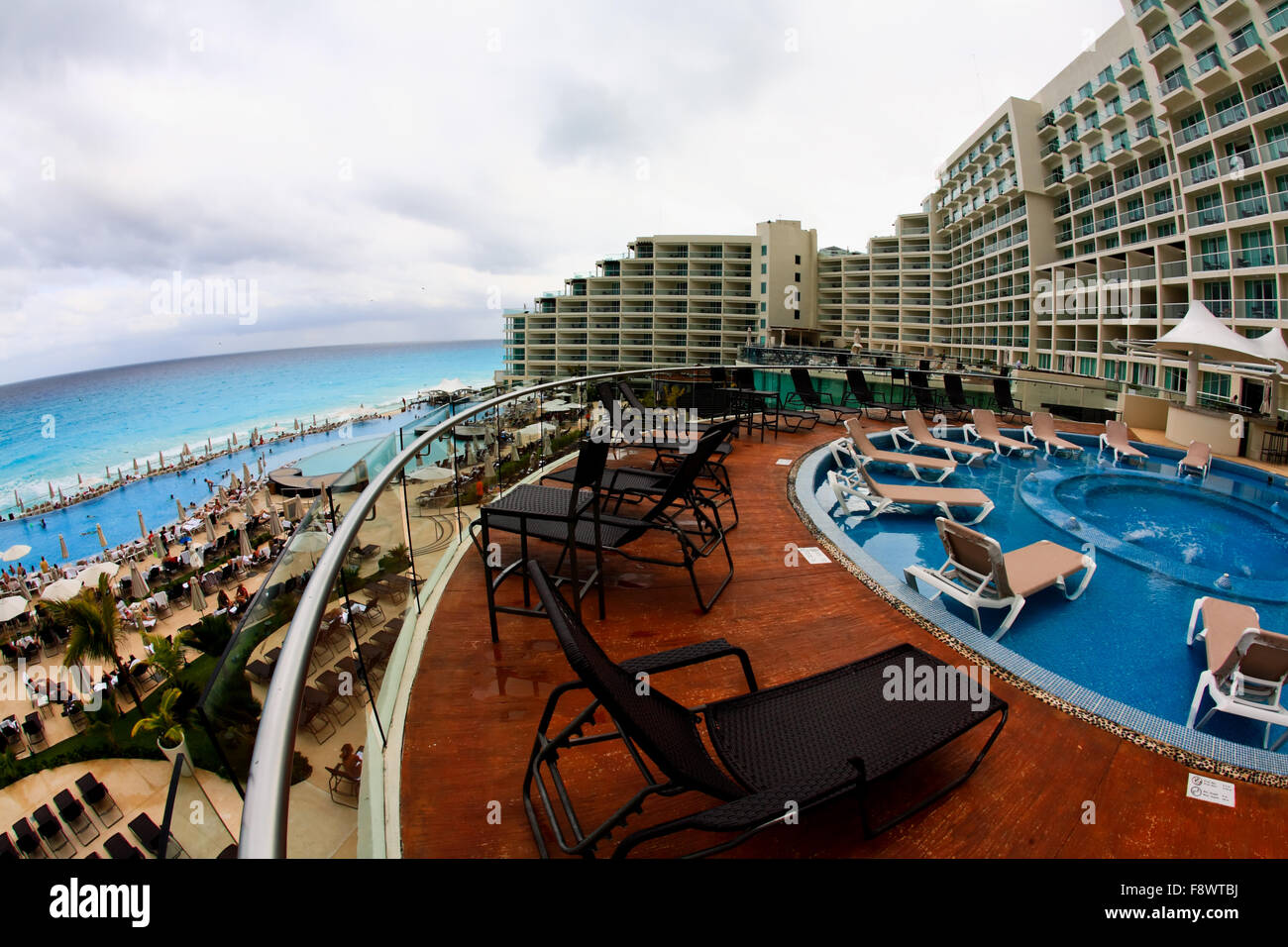 The beach front at a luxury beach resort in Cancun Stock Photo - Alamy