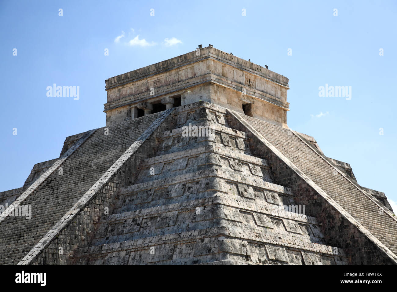 The temples of chichen itza temple in Mexico Stock Photo - Alamy