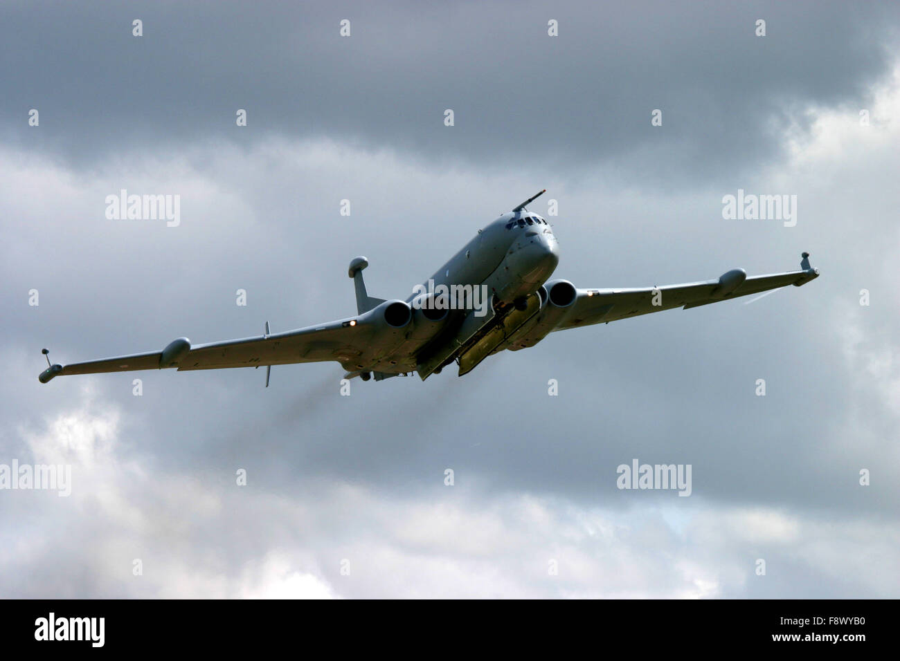 Raf nimrod aircraft hi-res stock photography and images - Alamy