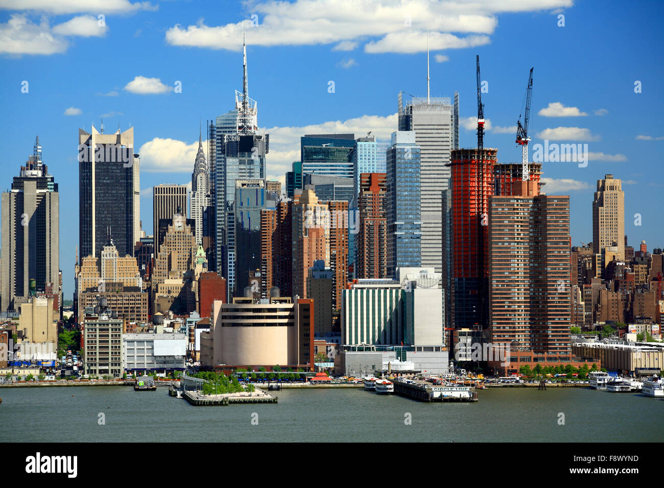 The Mid-town Manhattan Skyline Stock Photo - Alamy