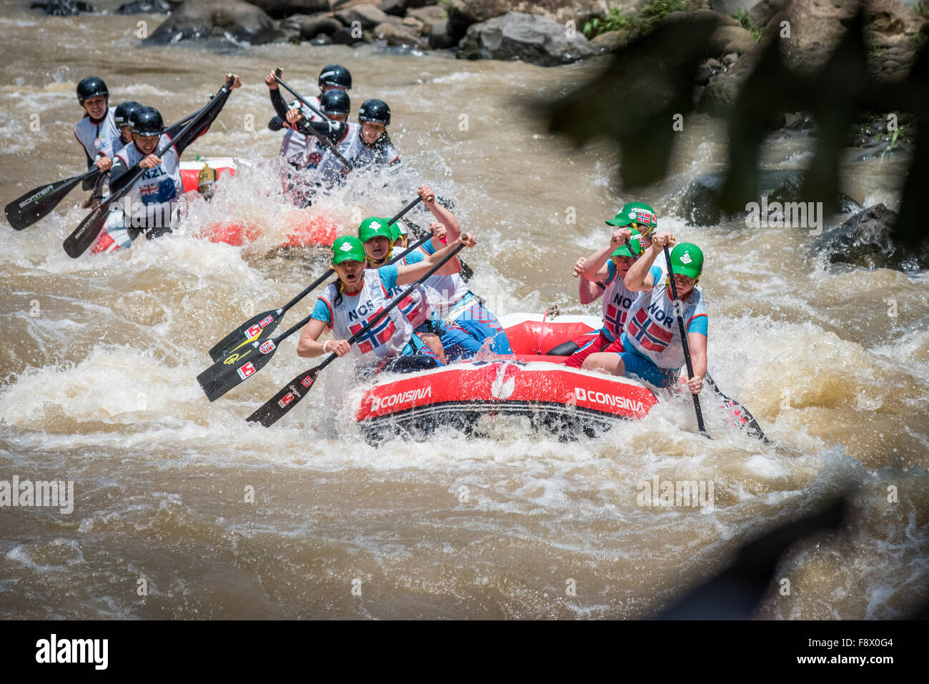 Female rafting teams hi-res stock photography and images - Alamy