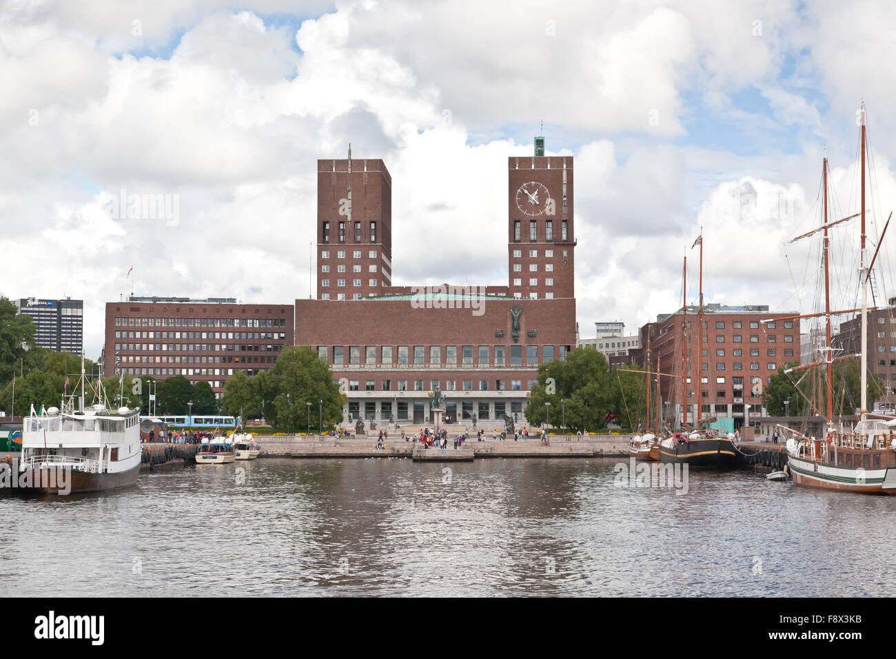 Oslo City Hall in central Oslo Stock Photo - Alamy