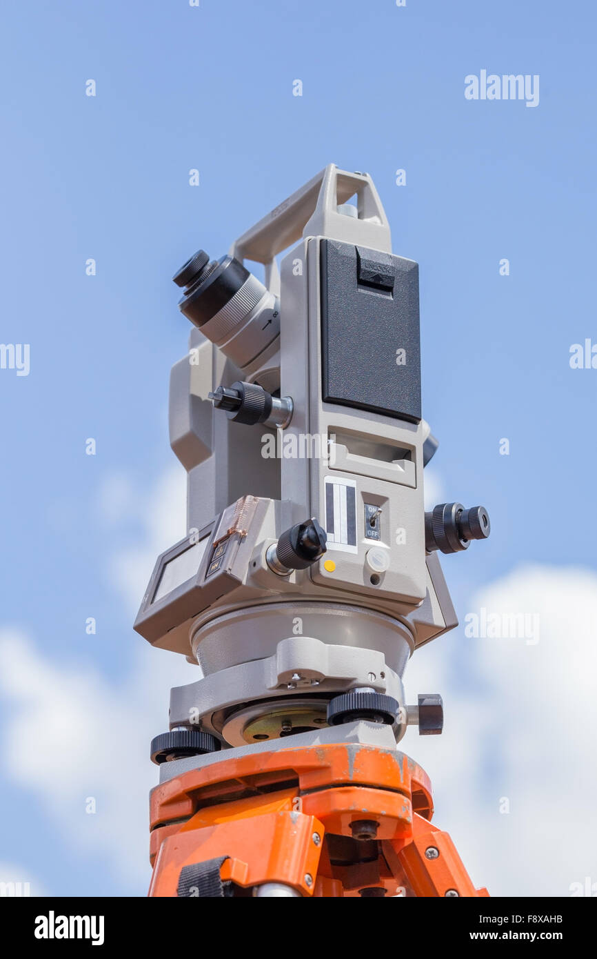 Theodolite land surveyor measurement device hi-res stock photography ...