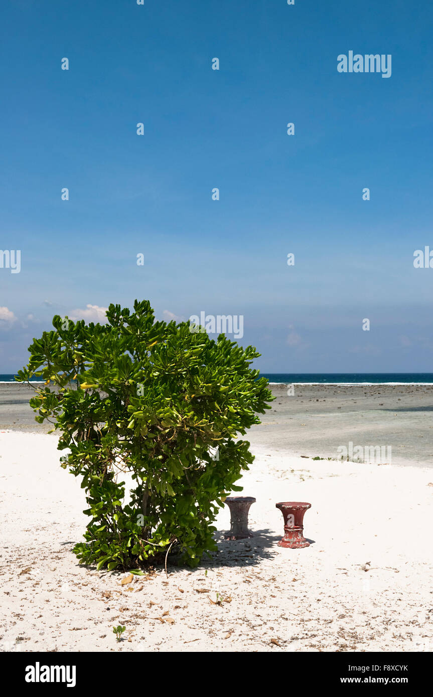 Stool on a beach Stock Photo - Alamy