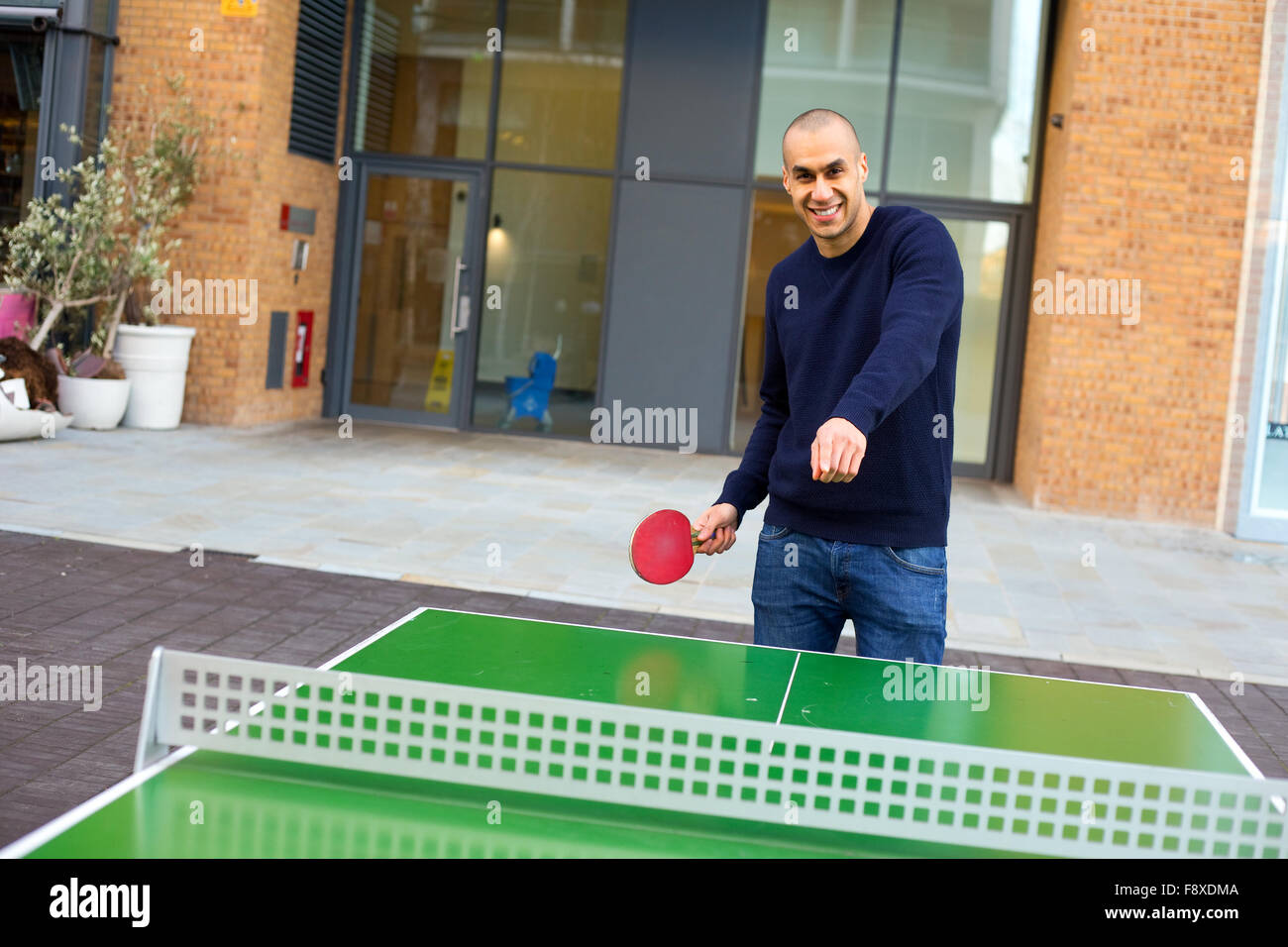 Ping pong game hi-res stock photography and images - Alamy