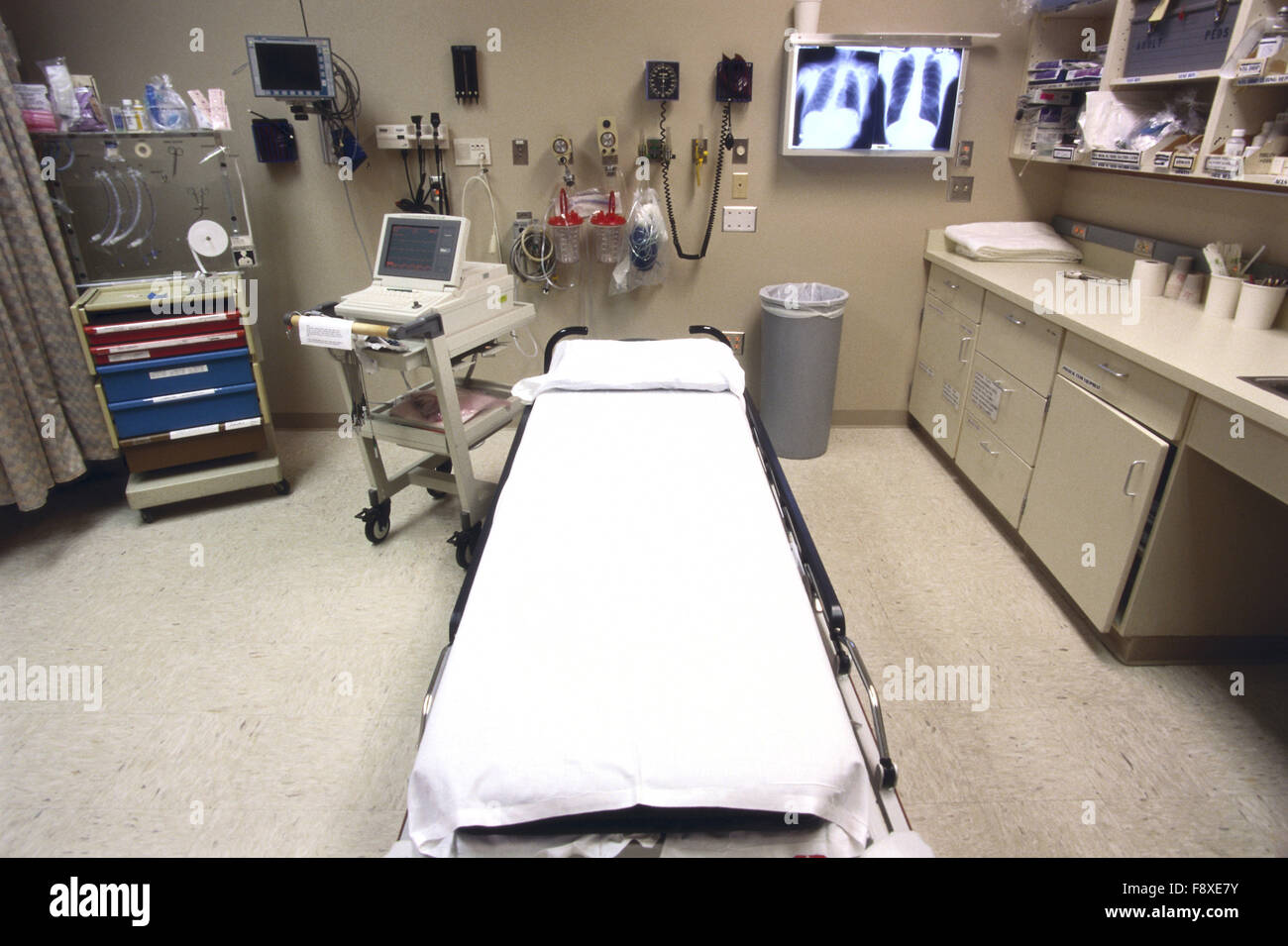 Empty Exam Room Stock Photo - Alamy
