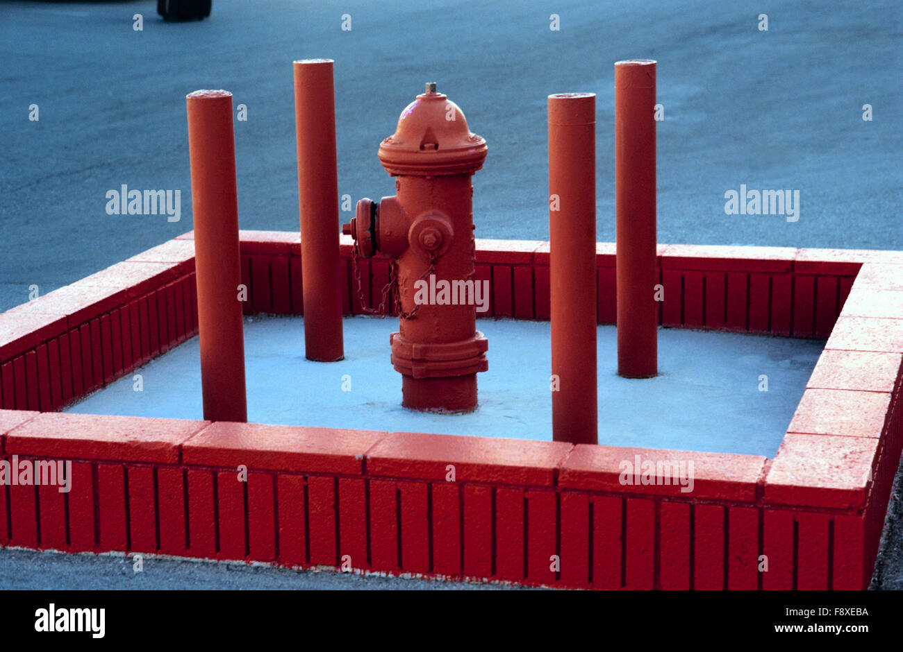 Fire hydrant signs hi-res stock photography and images - Alamy