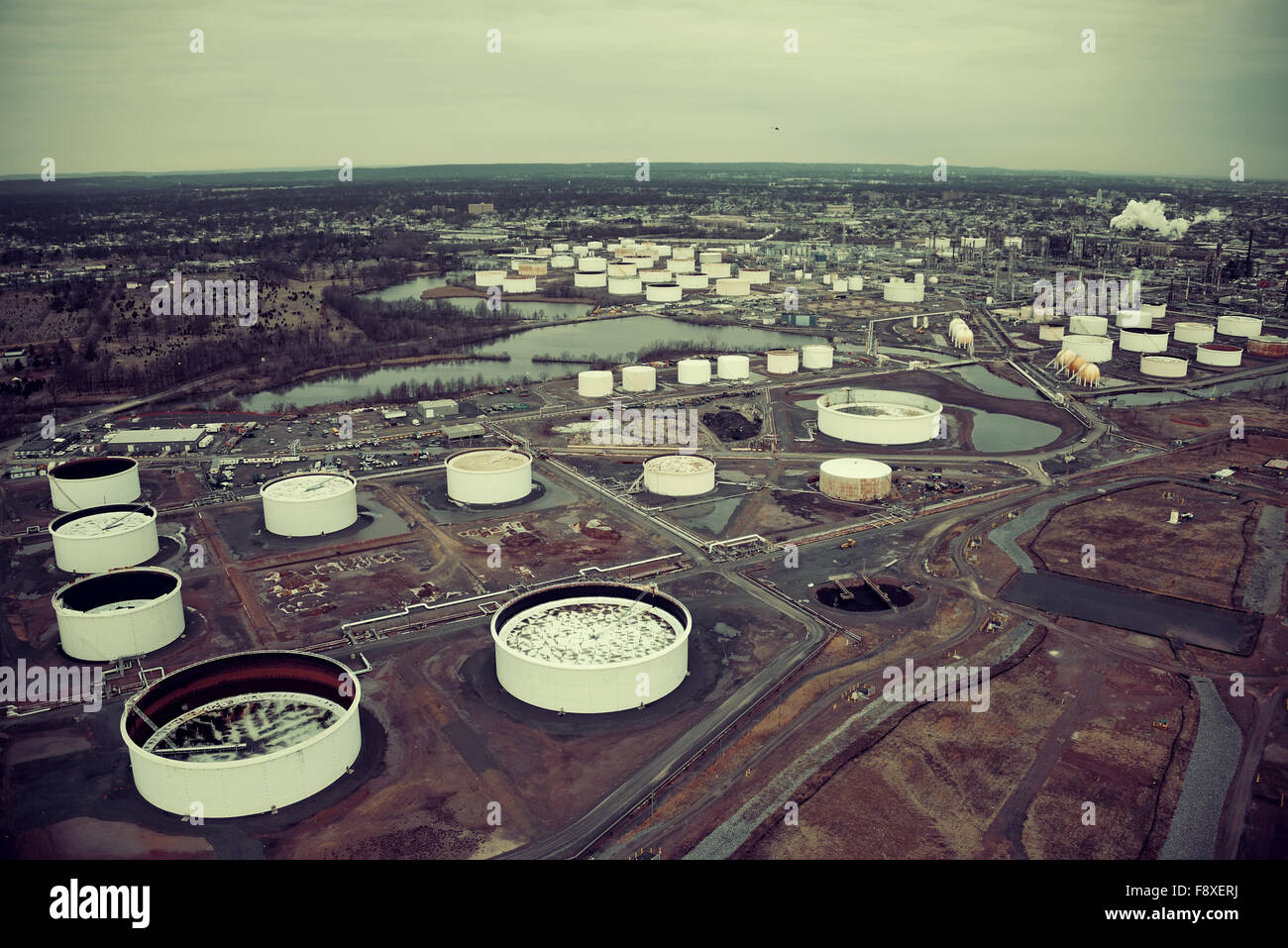 Jersey city refinery hi-res stock photography and images - Alamy