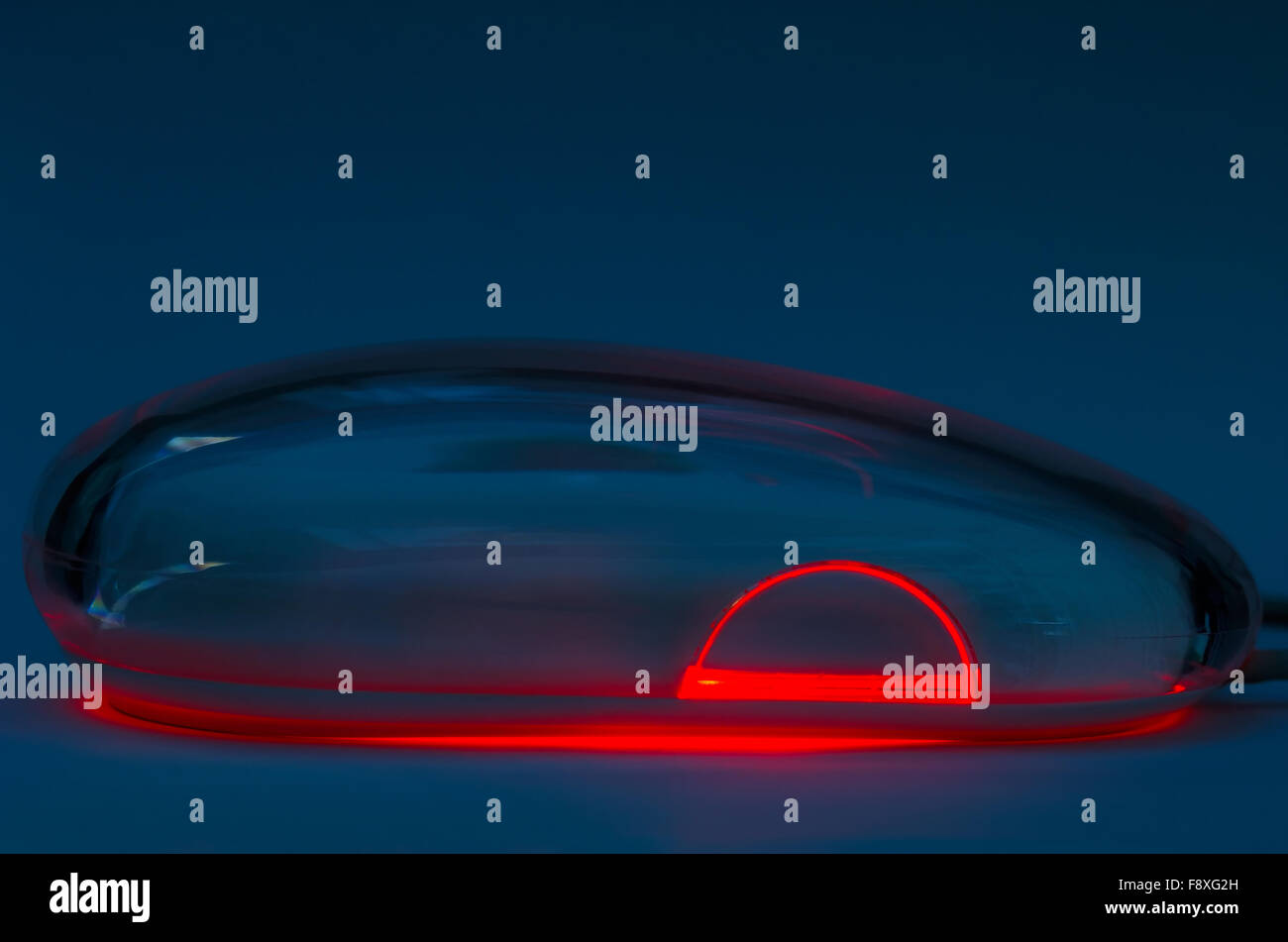 Optical mouse light hi-res stock photography and images - Alamy