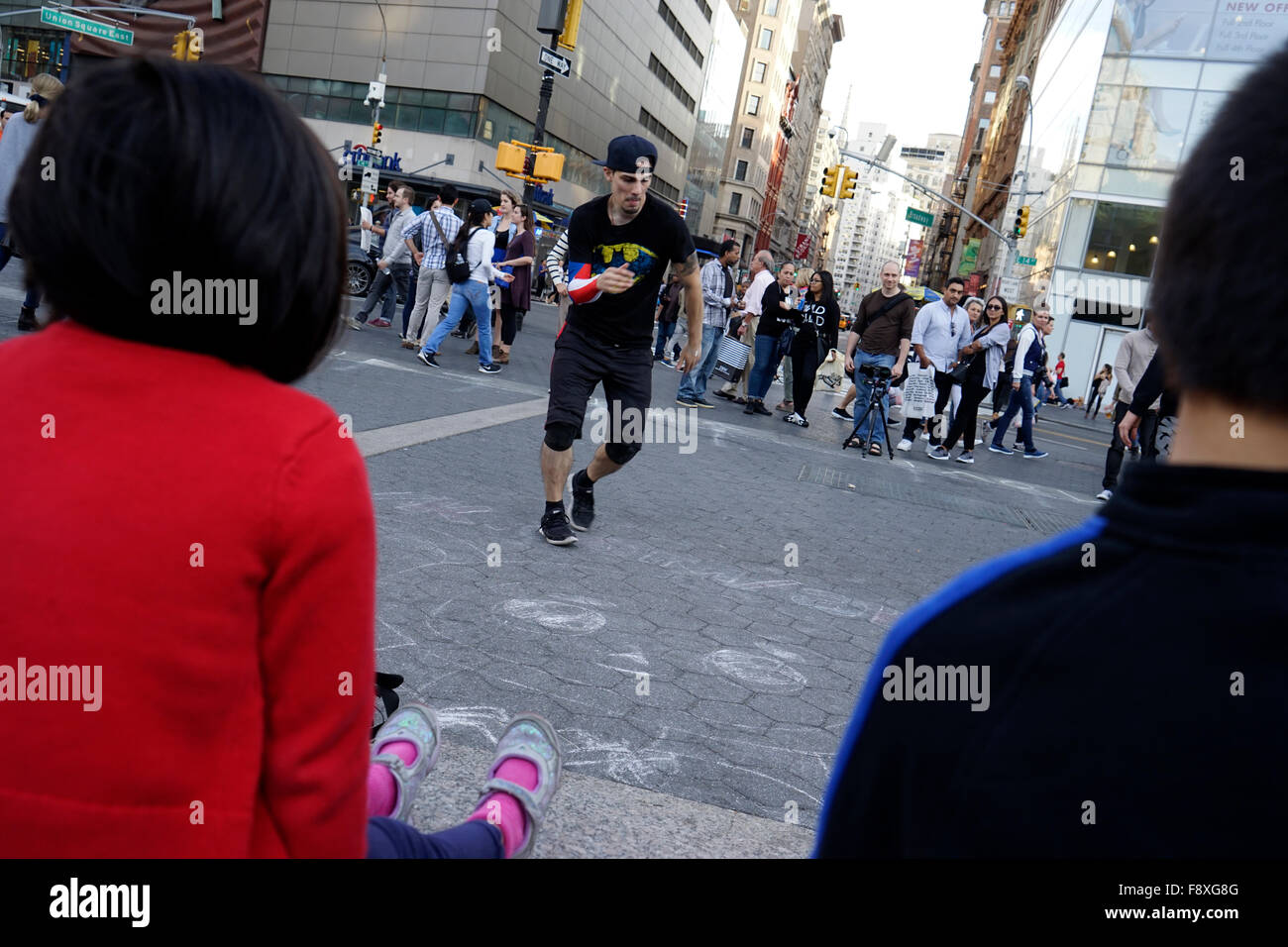 Hip hop dancer square hi-res stock photography and images - Alamy