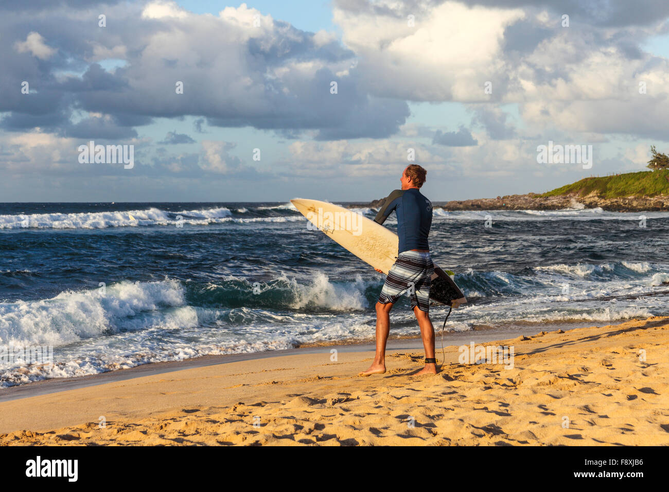 Wind surfer on beach hi-res stock photography and images - Alamy