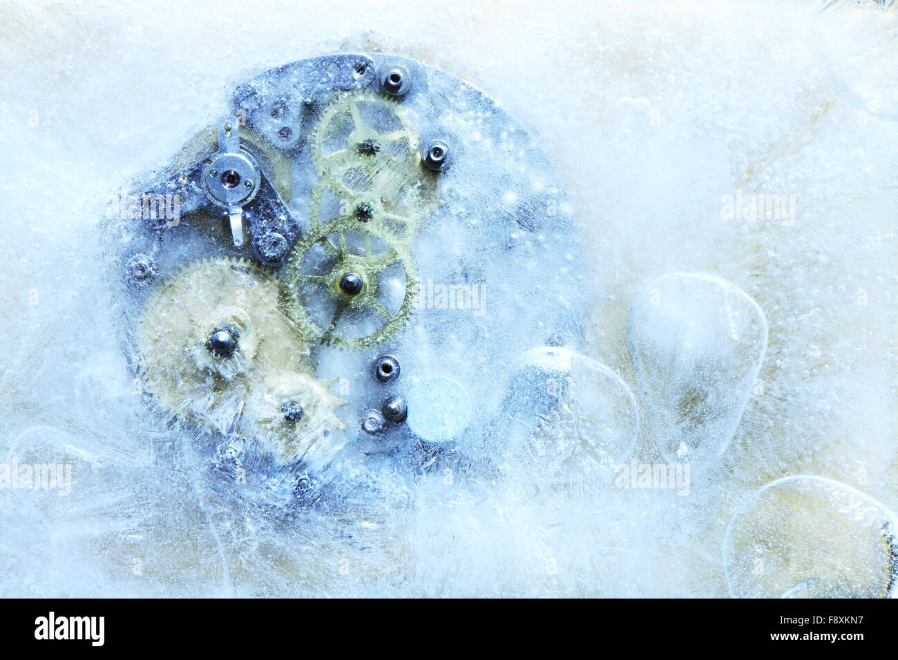 Drop time hi-res stock photography and images - Alamy