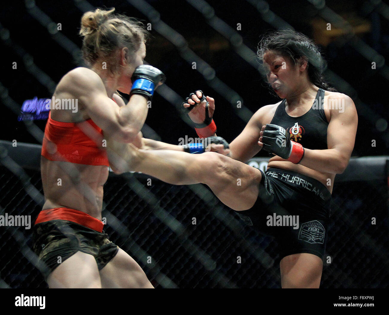 Pasay City, Philippines. 11th Dec, 2015. Ana Julaton of the Philippines ...