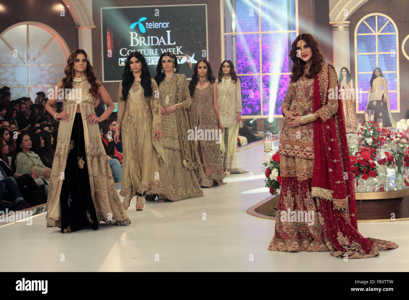 Pakistani couture hi-res stock photography and images - Alamy