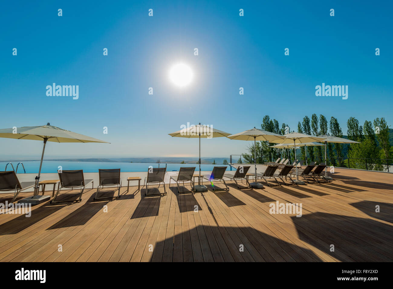 Infinity pool on the bright summer day Stock Photo - Alamy