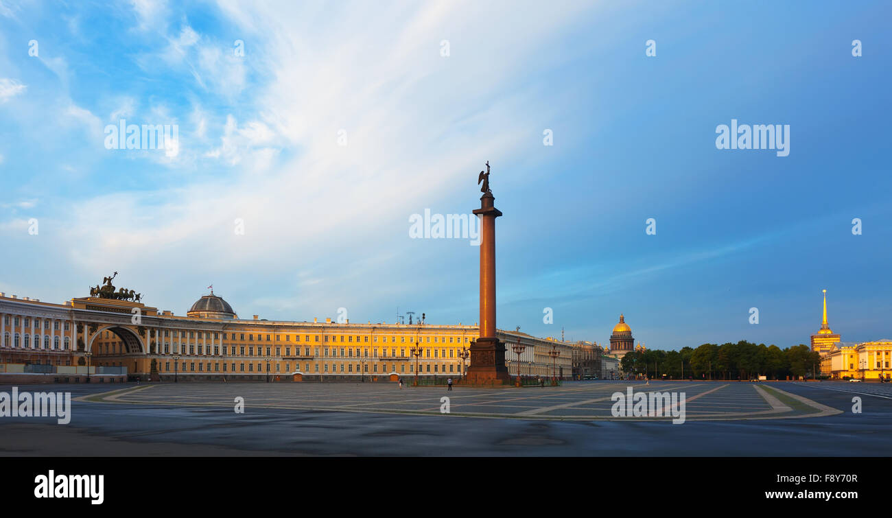 View of St. Petersburg. The Alexander Column in the Palace Square Stock ...