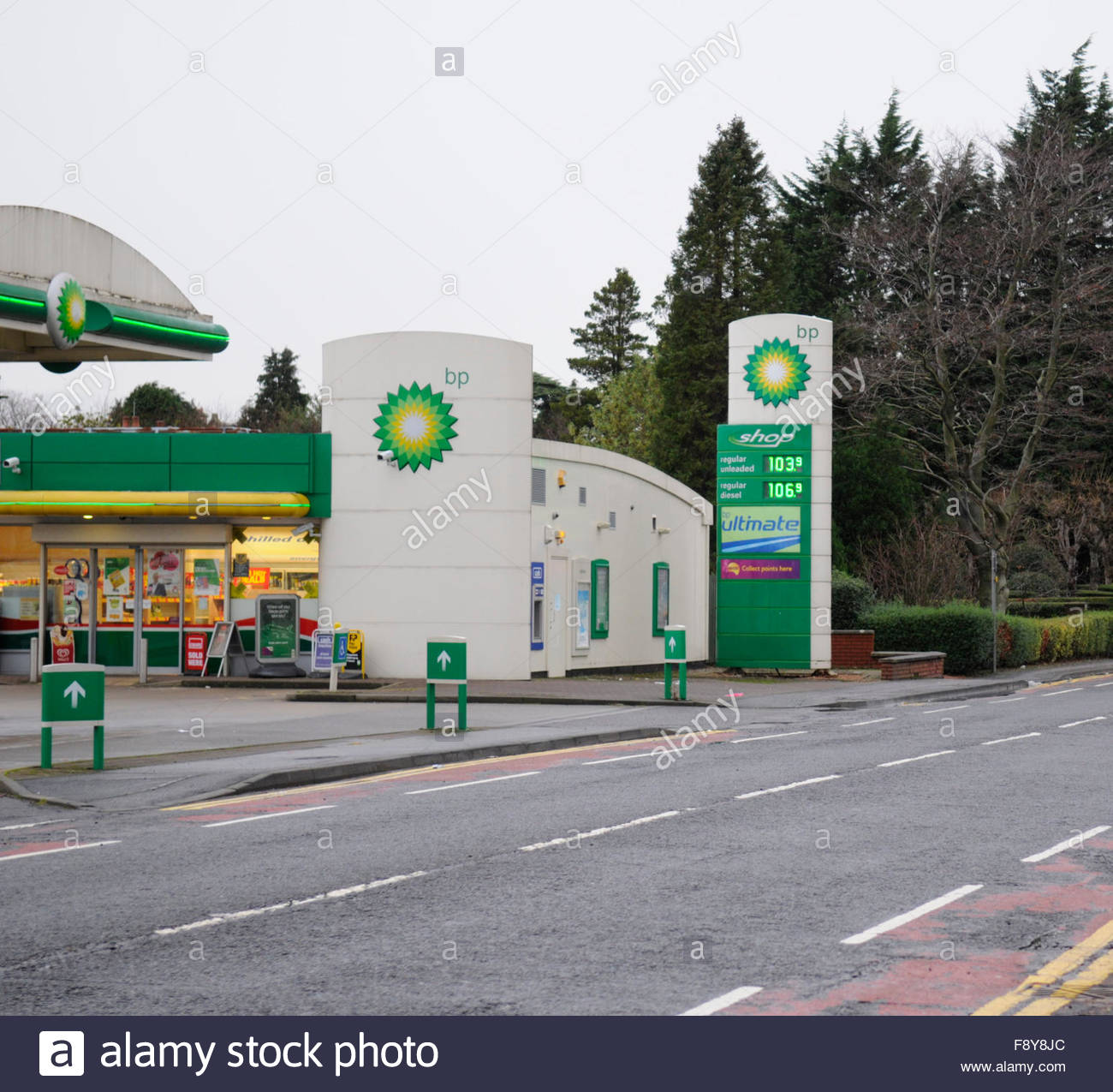 Bp Petrol Station Sign Stock Photos & Bp Petrol Station Sign Stock ...