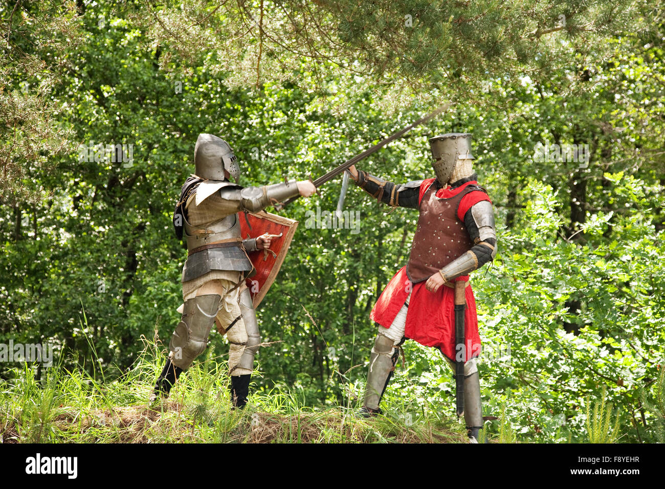 Suit of tilting armour hi-res stock photography and images - Alamy