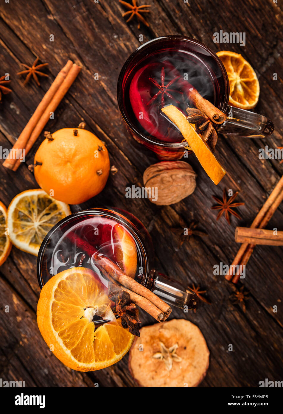 Hot wine drinks with spicy and sweet arrangement Stock Photo - Alamy