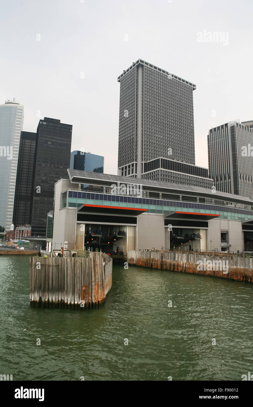 Staten island ferry whitehall terminal hi-res stock photography and ...