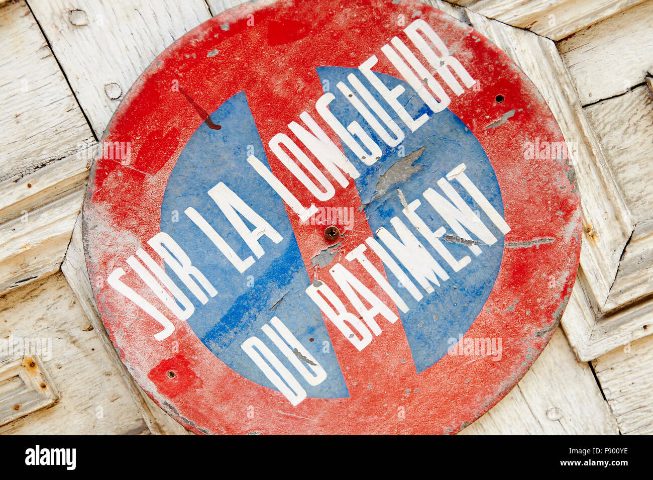 French no parking sign hi-res stock photography and images - Alamy