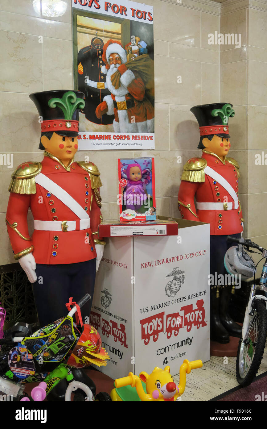 Commercial building lobby hi-res stock photography and images - Alamy