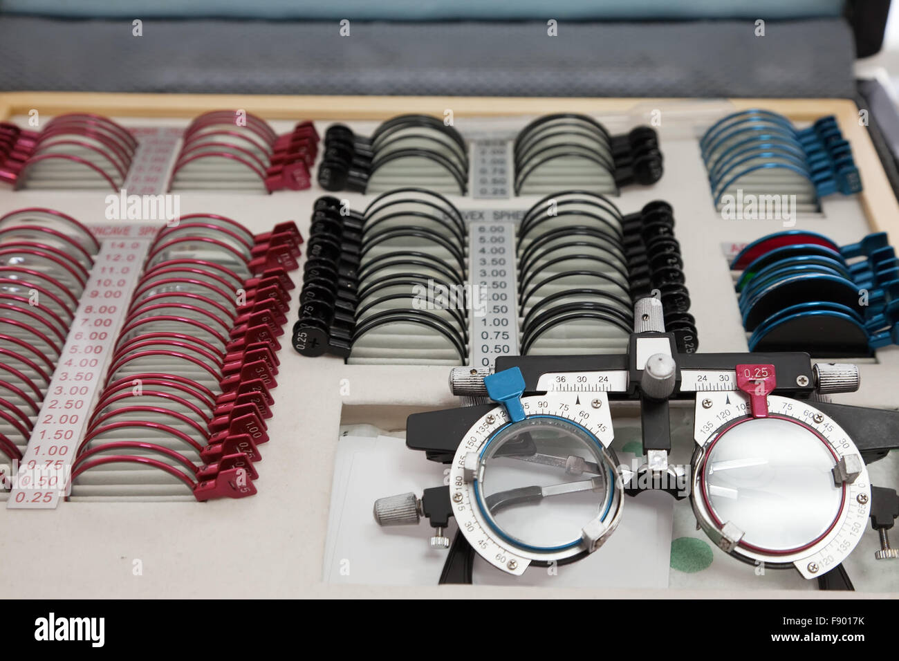 Medical trial lens transport case with lenses Stock Photo - Alamy